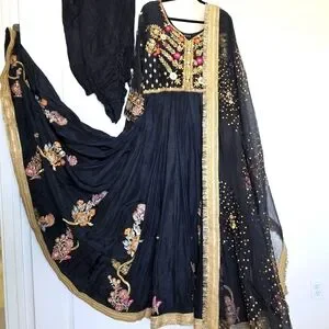 Maya Pret-A-Porter | Dresses | Maya Pret Noori Designer Anarkali ...